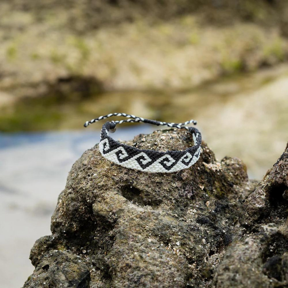 4ocean Bali Wave Braid Bracelet - Black & Glow [6-pack] – wholesale ...